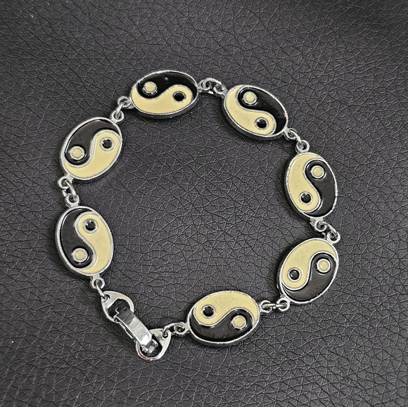Jewelry | Yin Yang Black And Cream Bracelet | Poshmark